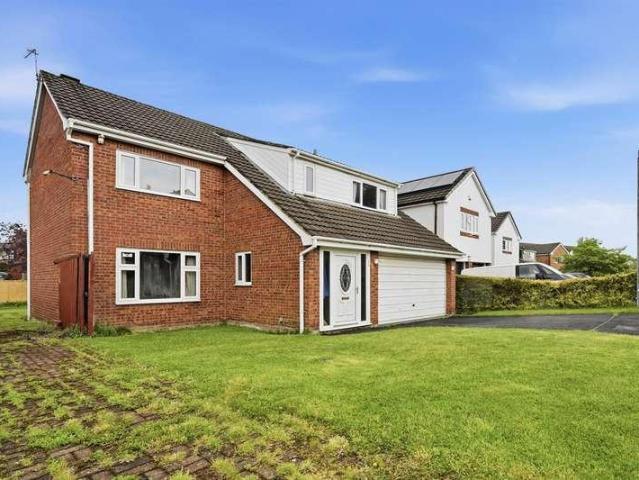 4 bed house for sale
