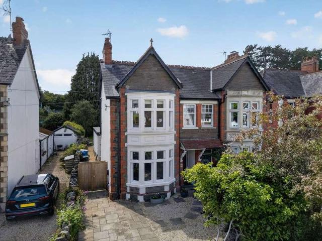 4 bed house for sale