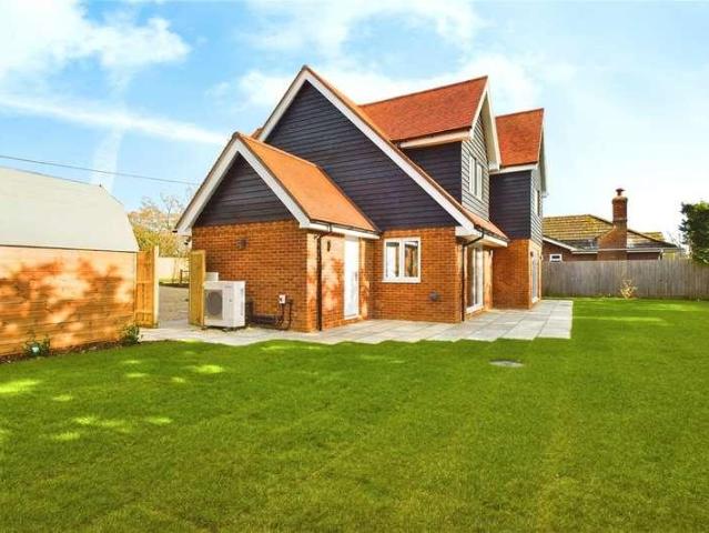 4 bed house for sale