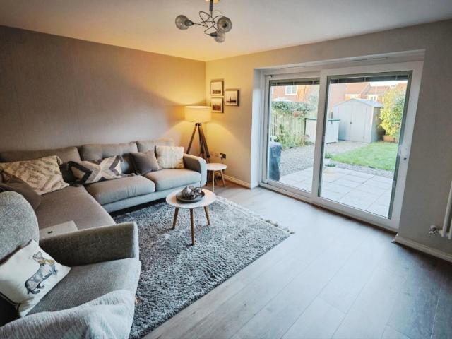 4 bed house for sale
