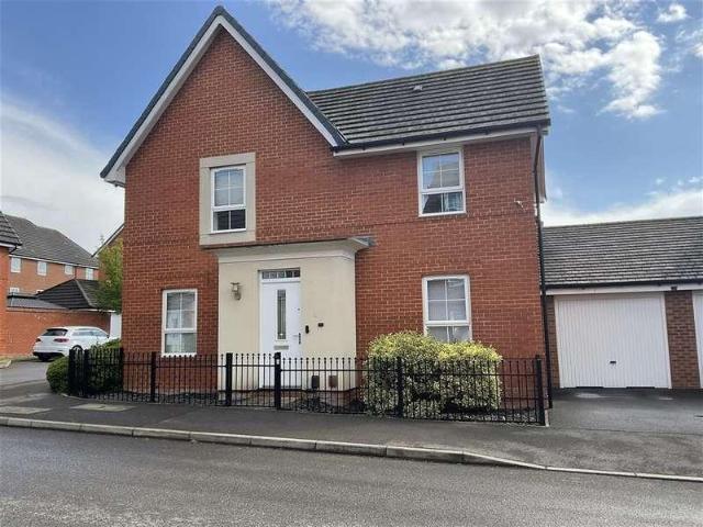 4 bed house for sale