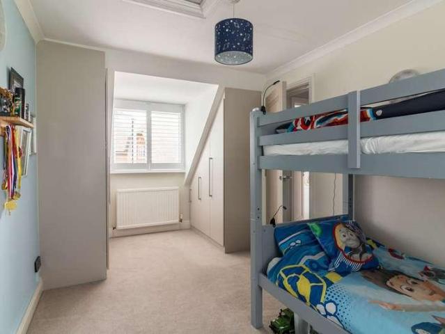 4 bed house for sale