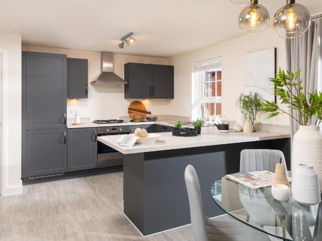 4 bed house for sale