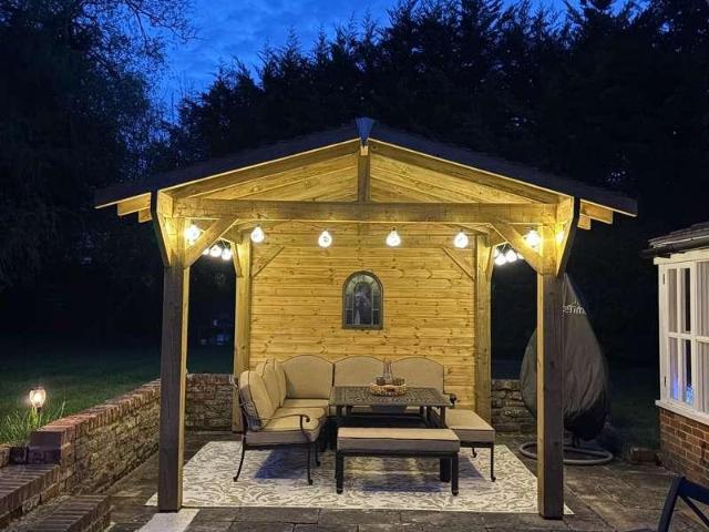 4 bed house for sale