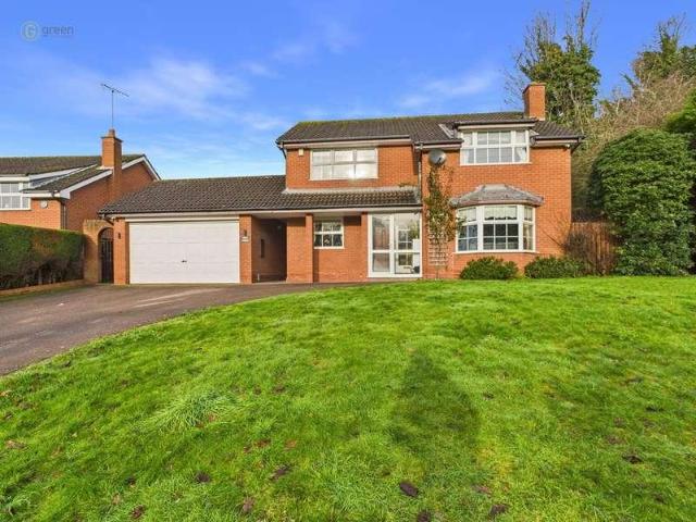 4 bed house for sale