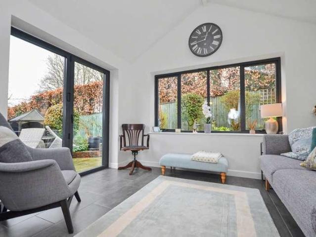 4 bed house for sale