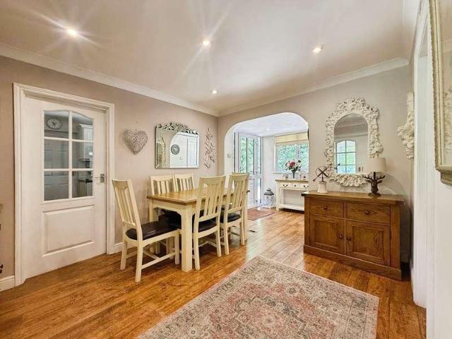 4 bed house for sale