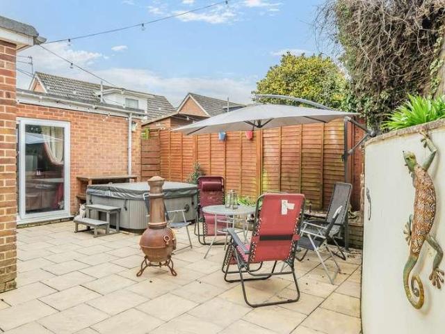 4 bed house for sale