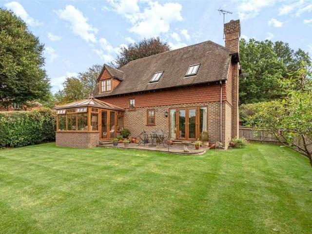 4 bed house for sale