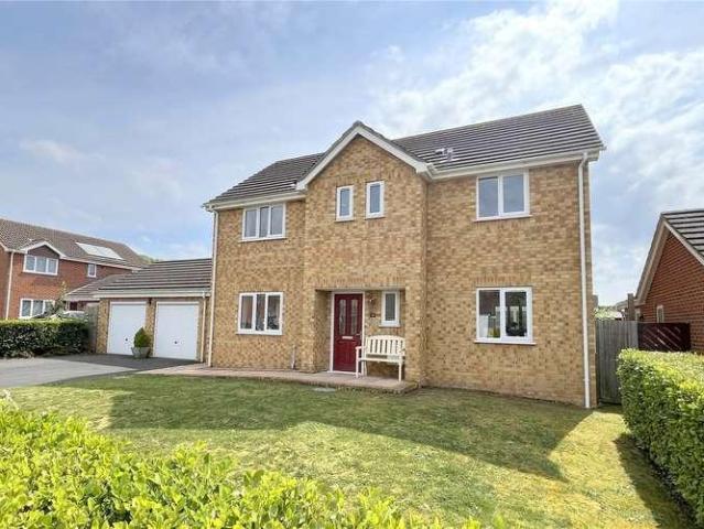 4 bed house for sale