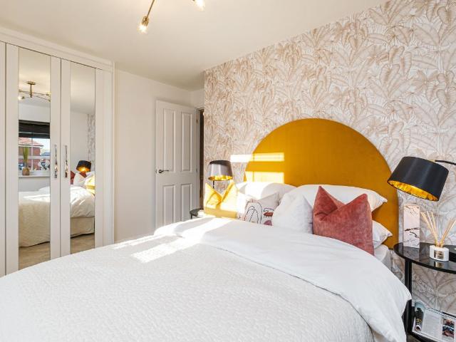 4 bed house for sale