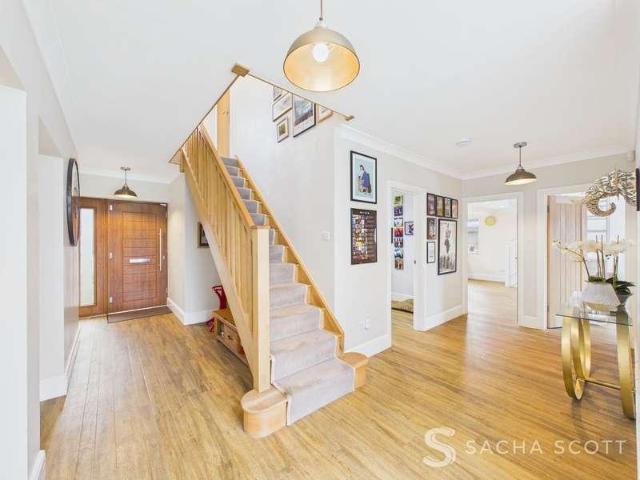 4 bed house for sale