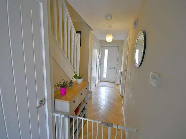 4 bed house for sale
