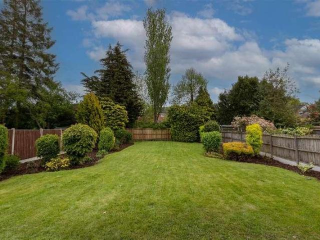 4 bed house for sale