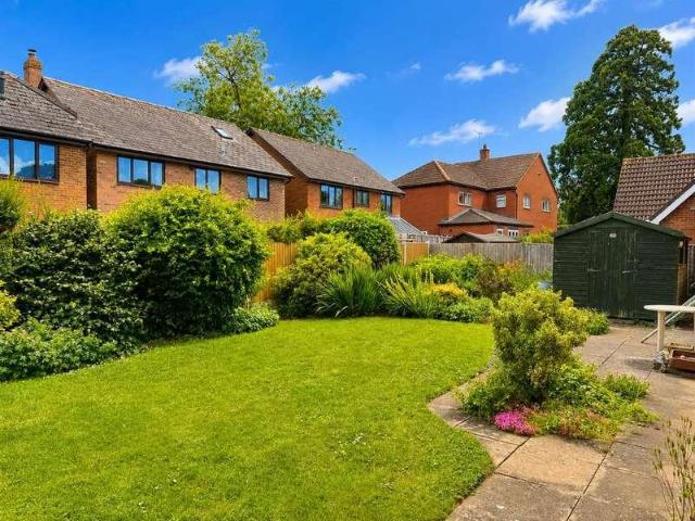4 bed house for sale