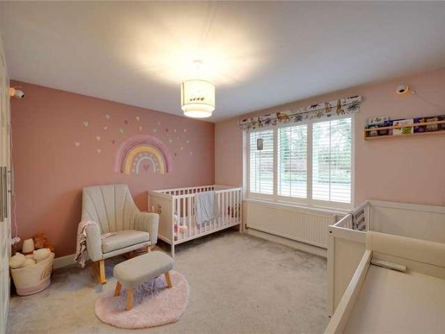 4 bed house for sale