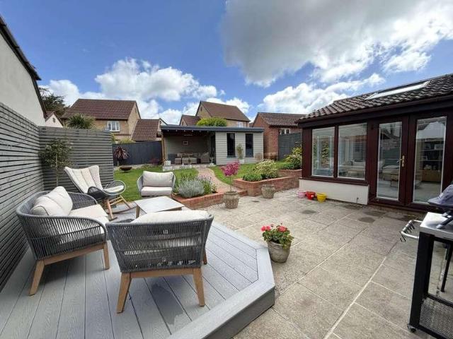 5 bed house for sale
