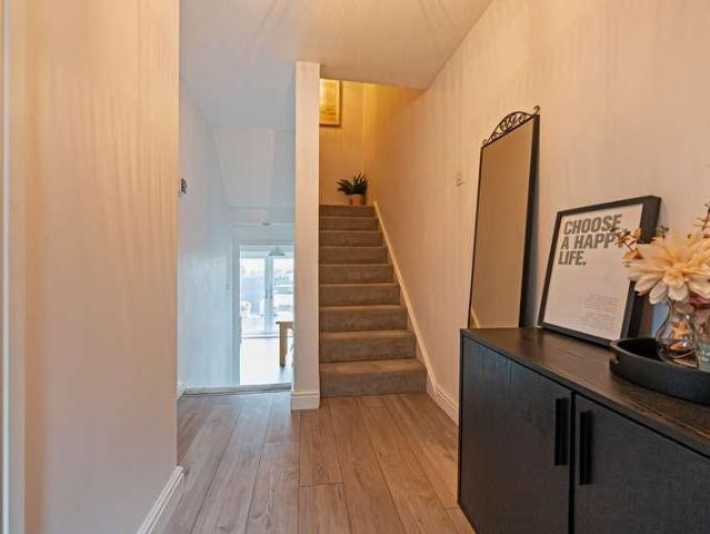 4 bed house for sale