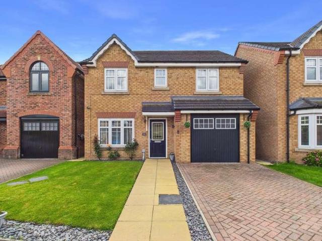 4 bed house for sale