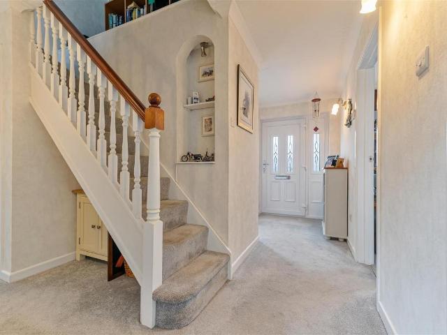 4 bed house for sale