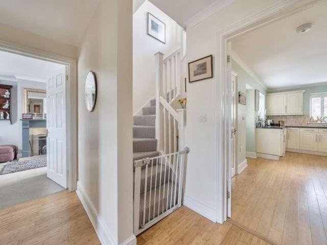 4 bed house for sale