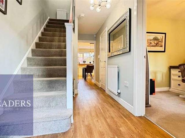 4 bed house for sale