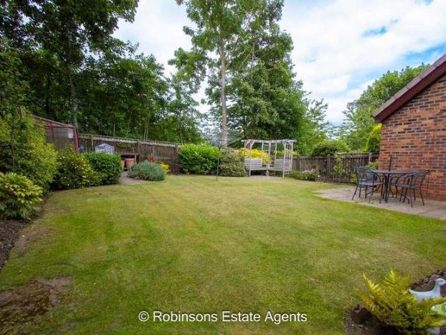 4 bed house for sale