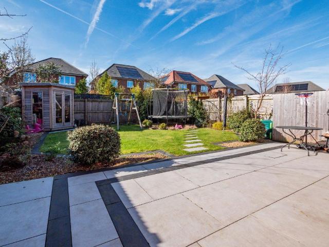 4 bed house for sale