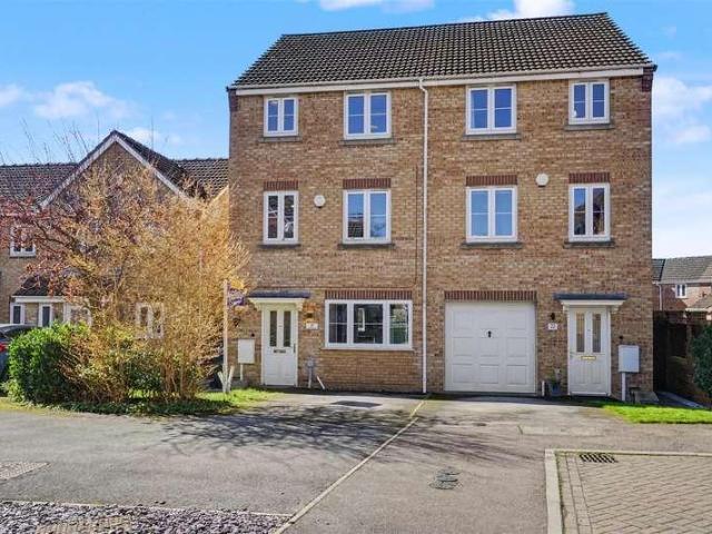 5 bed house for sale
