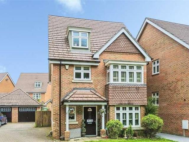 4 bed house for sale