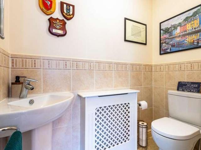 4 bed house for sale