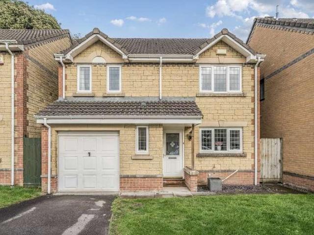 4 bed house for sale