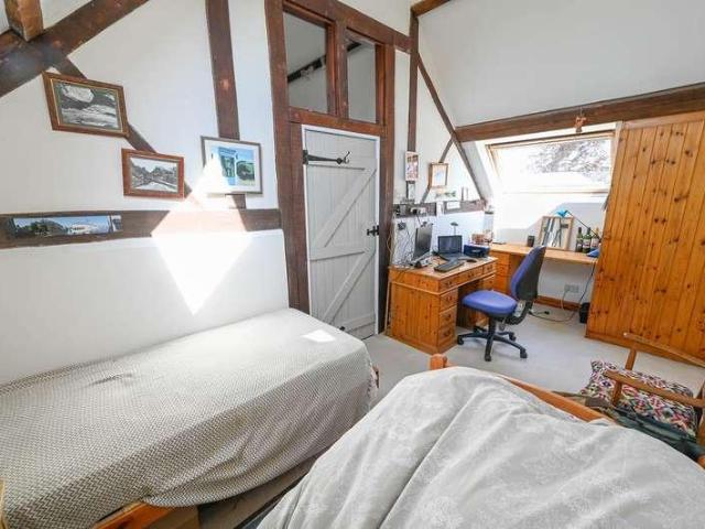 4 bed property for sale