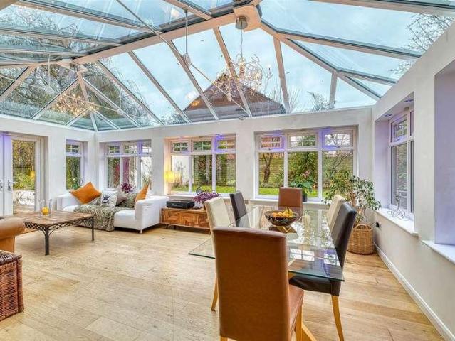 4 bed house for sale