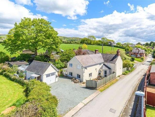 4 bed house for sale