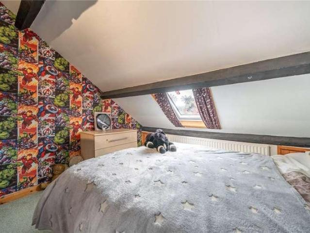 4 bed house for sale
