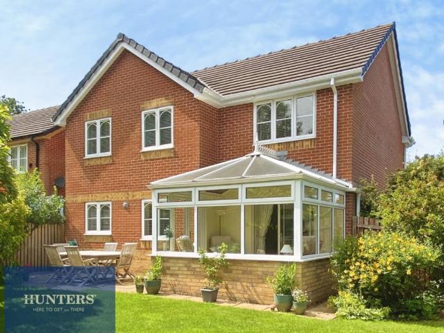 4 bed house for sale