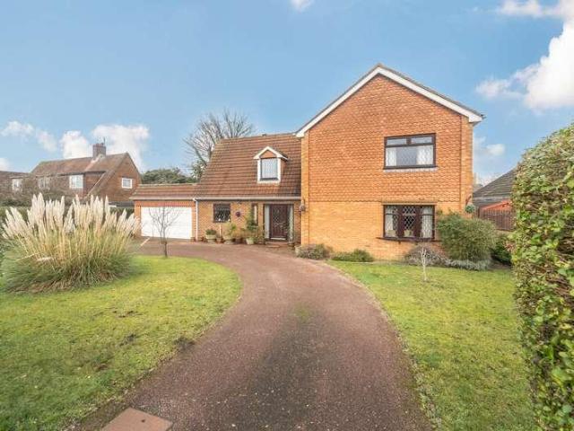 4 bed house for sale