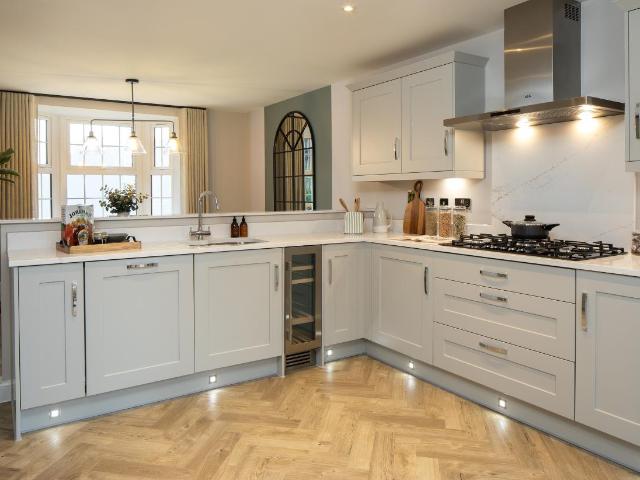 4 bed house for sale