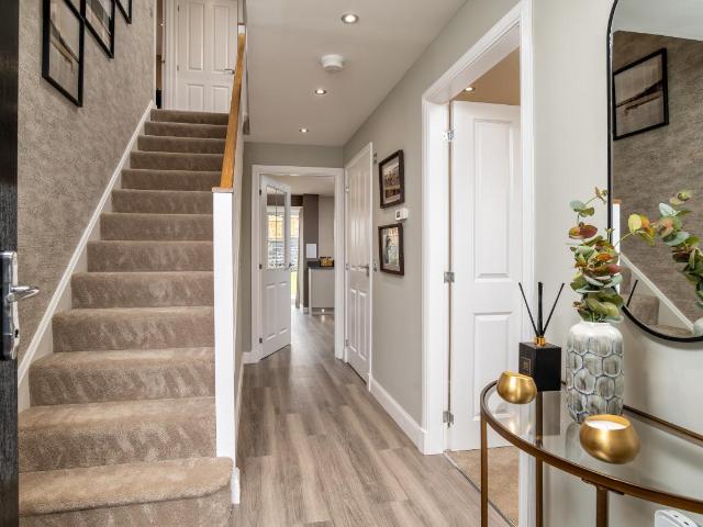 4 bed house for sale