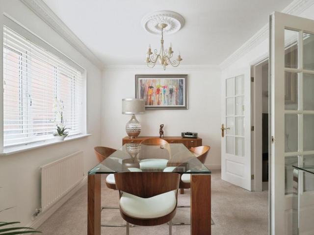 4 bed house for sale