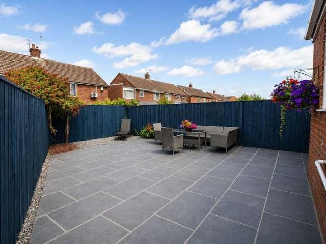 4 bed house for sale