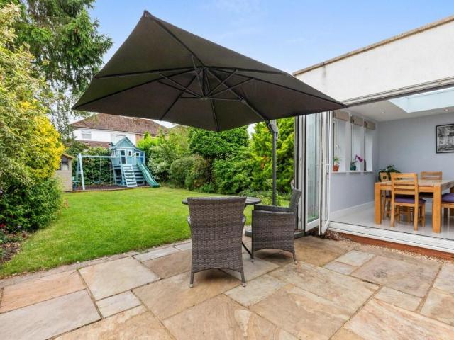 4 bed house for sale