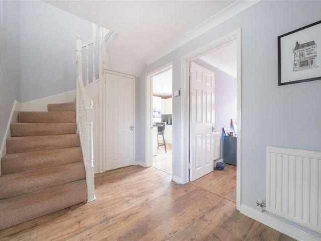 4 bed house for sale