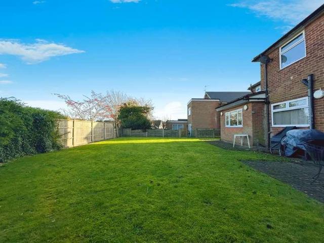4 bed house for sale