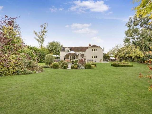 4 bed house for sale