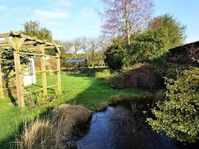 4 bed house for sale