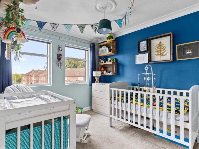 4 bed house for sale