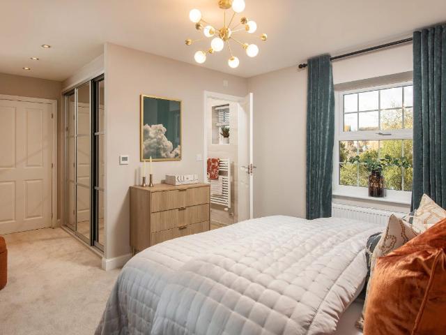 4 bed house for sale