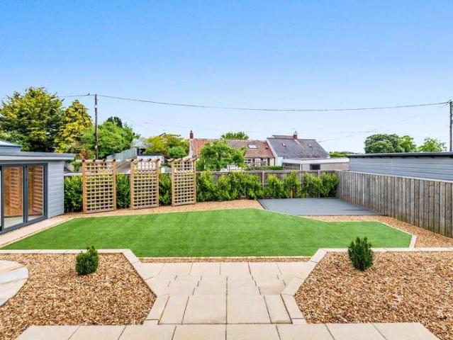4 bed house for sale